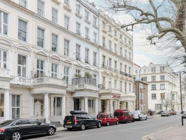Apartment at Leinster Gardens, City of Westminster