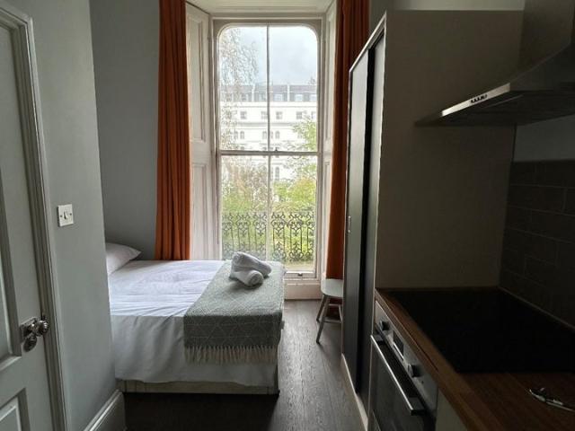 Apartment at Leinster Square, City of Westminster