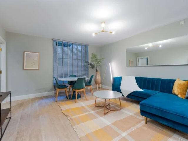 Apartment at Leinster Square Prince's Square, City of Westminster