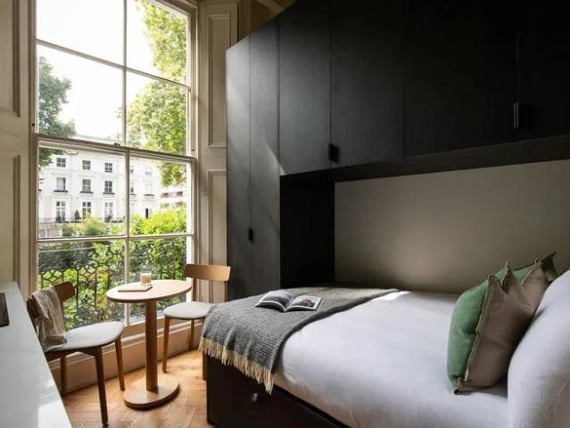 Apartment at Leinster Square Prince's Square, City of Westminster