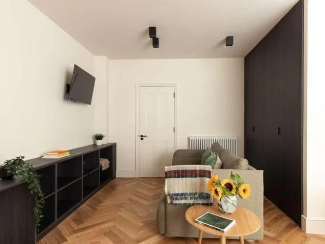 Apartment at Leinster Square Prince's Square, City of Westminster