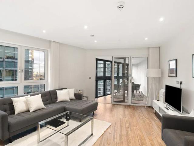 Apartment at Leman Street, Greater London