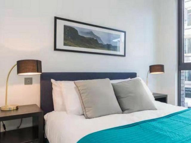 Apartment at Leman Street, Greater London