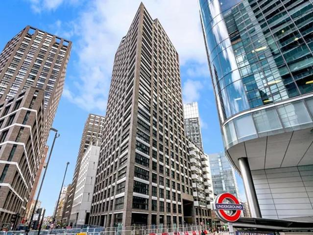 Apartment at Leman Street, Greater London