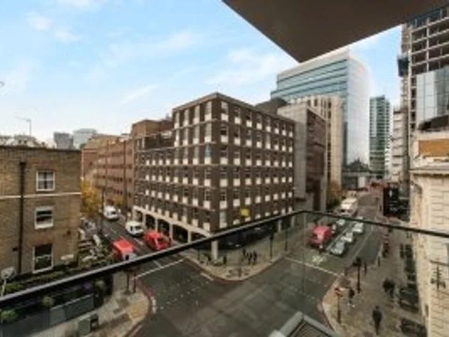 Apartment at Leman Street, Greater London