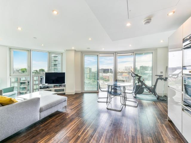 Apartment at Leman Street, Greater London