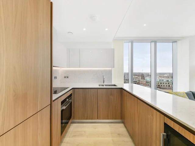 Apartment at Leman Street, Greater London