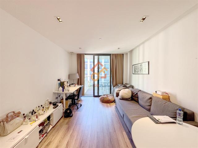 Apartment at Leman Street, Greater London