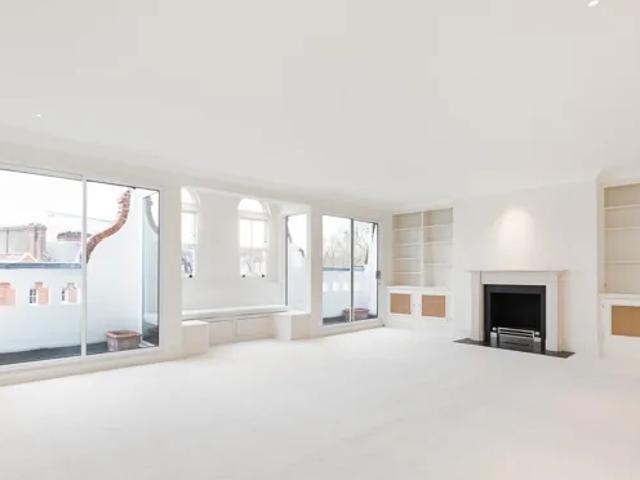 Apartment at Lennox Gardens, Greater London