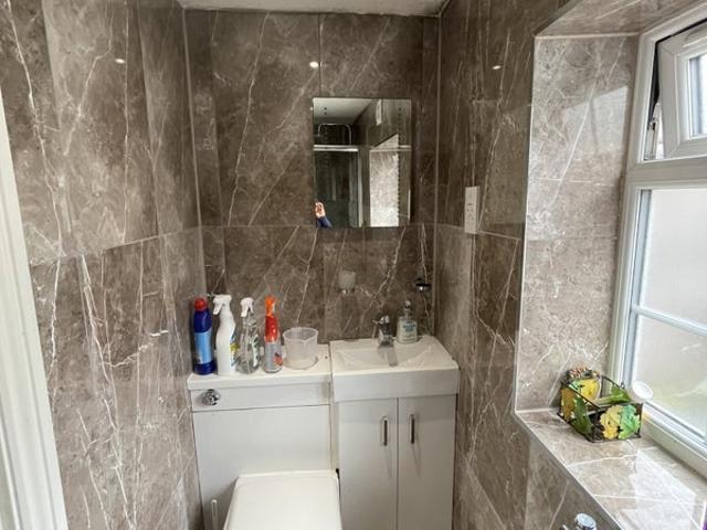 Apartment at Leslie Road, Greater London