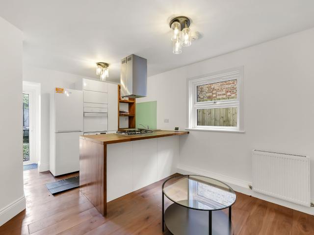 Apartment at Litchfield Gardens, Greater London