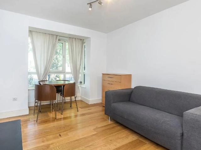 Apartment at Liverpool Road, Greater London