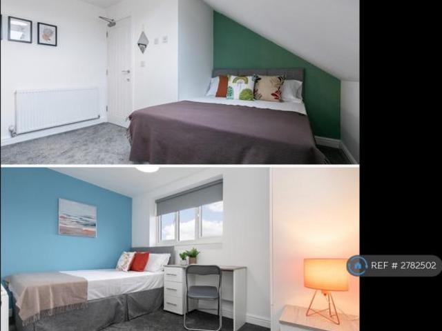 Room at Lilac Crescent, Nottingham