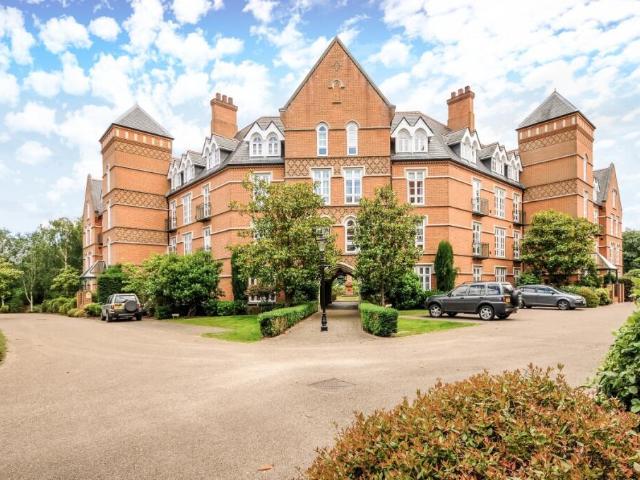 Apartment at Lime Tree Walk, Borough of Runnymede
