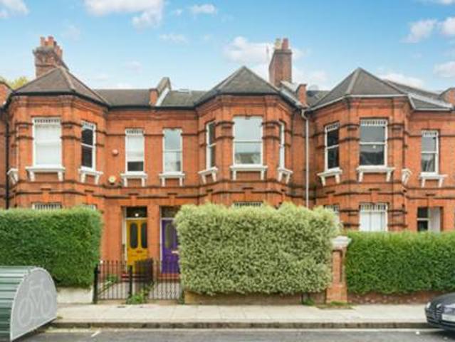 Apartment at Lime Grove, Greater London