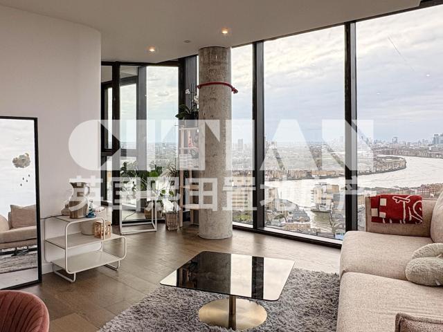 Apartment at Limehouse Causeway, Greater London