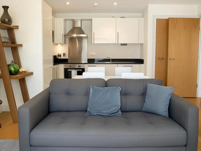Apartment at Lincoln Plaza, Greater London