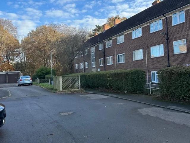 Apartment at Lingfield Close, Leeds