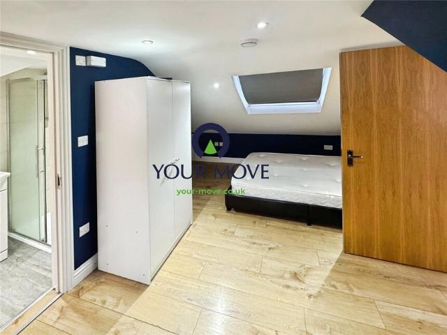 Apartment at Lind Road, Greater London
