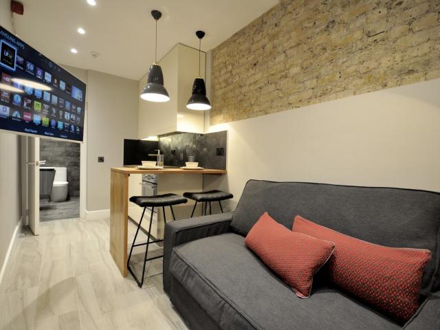 Apartment at Linden Gardens, Greater London