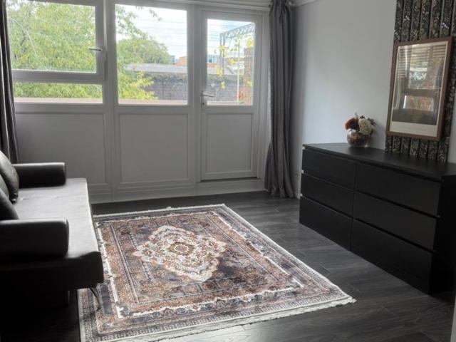 Apartment at Lipton Road, Greater London