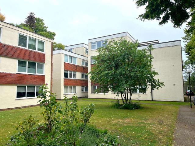 Apartment at Liskeard Gardens, Greater London