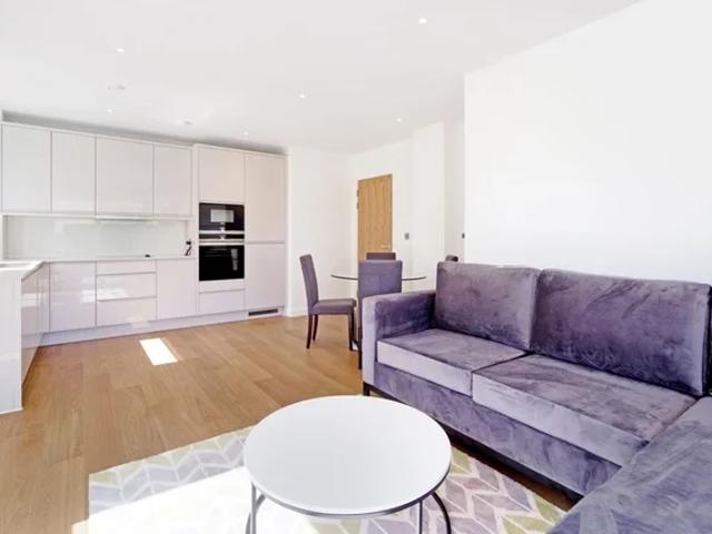 Apartment at Lismore Boulevard, Greater London
