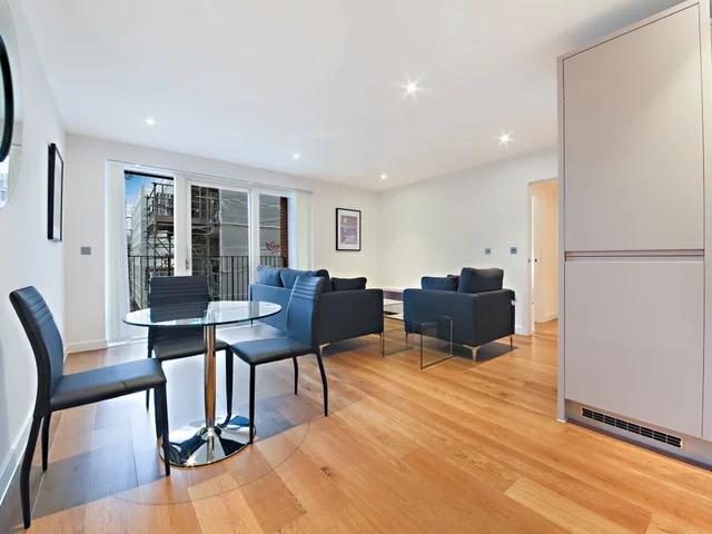 Apartment at Lismore Boulevard, Greater London