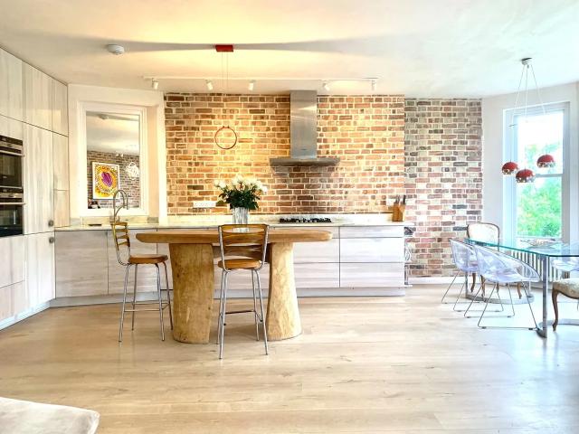 Apartment at Lissenden Gardens, Greater London