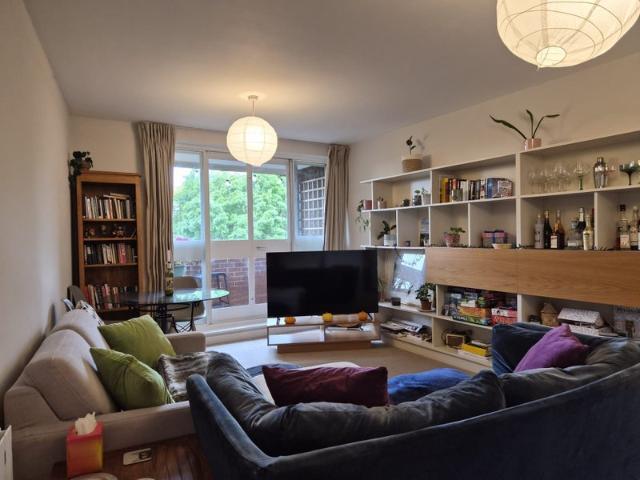 Apartment at Lissenden Gardens, Greater London