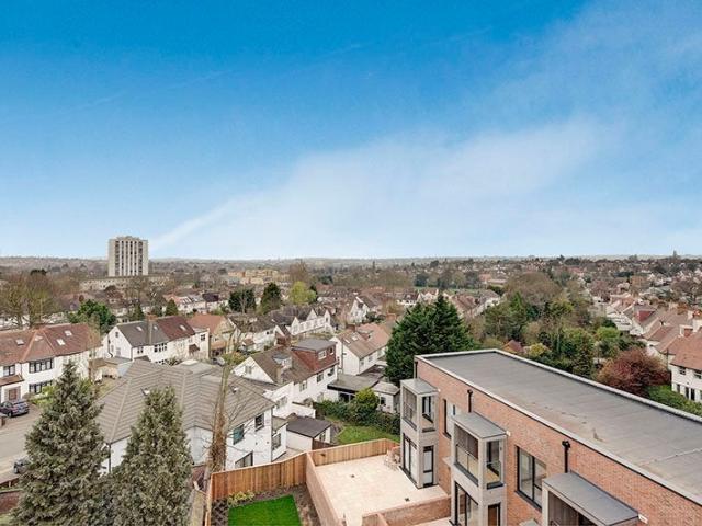 Apartment at Llanvanor Road, Greater London