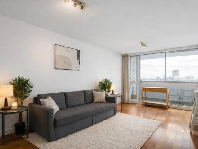 Apartment at Luxborough Street, City of Westminster