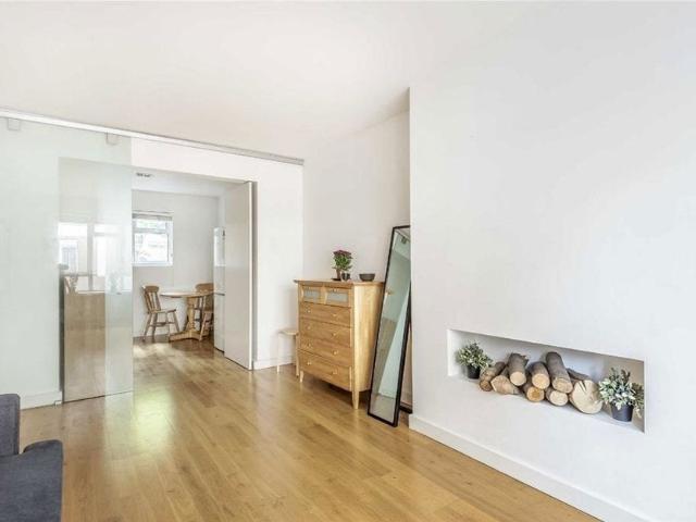 Apartment at Luxborough Street, City of Westminster