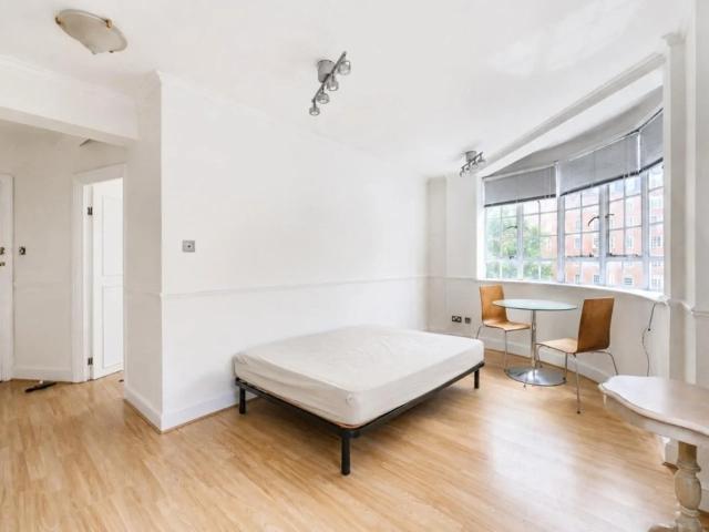 Apartment at Lucan Place, Greater London