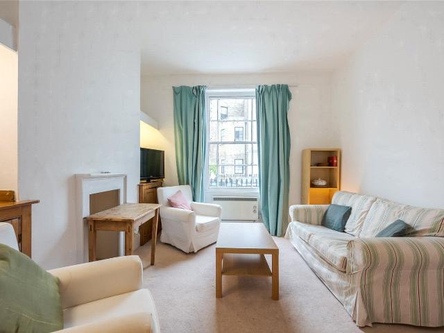 Apartment at Lupus Street, City of Westminster