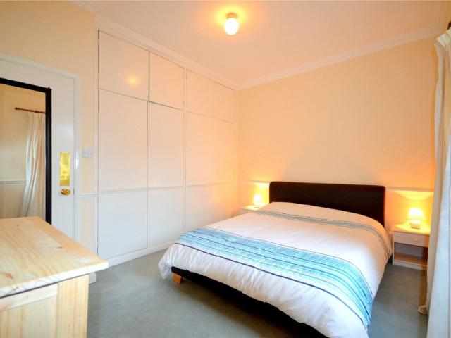 Apartment at Lupus Street, City of Westminster