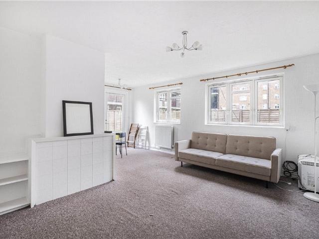 Apartment at Lytham Street, Greater London