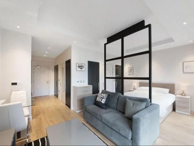 Apartment at Lyell Street, Greater London