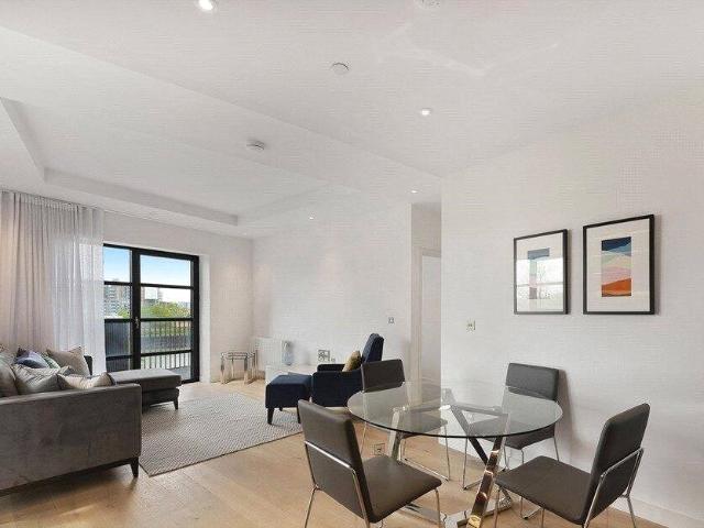 Apartment at Lyell Street, Greater London
