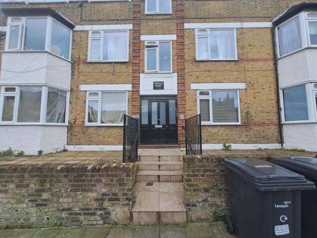 Apartment at Lyham Road, Greater London