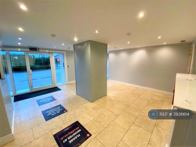 Apartment at Lyneham Walk, Salford