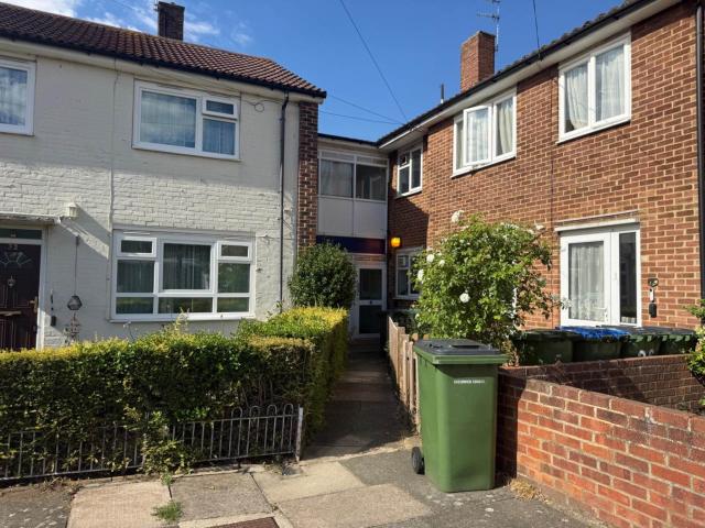 Apartment at Mottisfont Road, Greater London