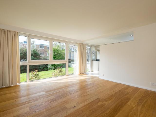 Apartment at Mount Ararat Road, Greater London