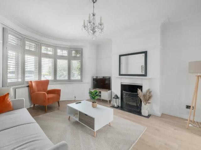 Apartment at Mount Ephraim Lane, Greater London