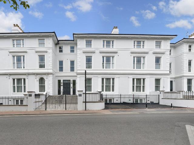 Apartment at Mount Ephraim Road, Tunbridge Wells