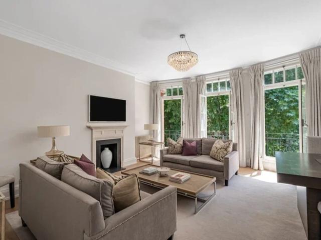 Apartment at Mount Street, City of Westminster