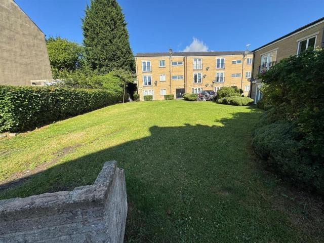 Apartment at Mount Street West, Calderdale