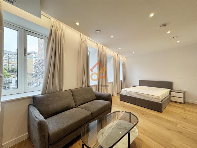 Apartment at Mount Pleasant, Greater London