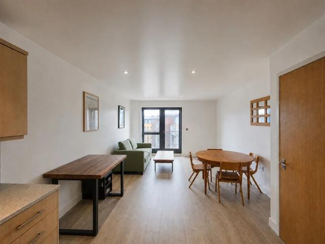 Apartment at Mount Pleasant Hill, Greater London