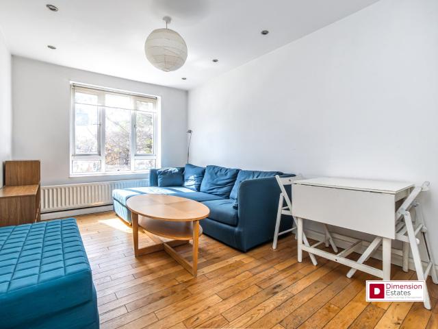 Apartment at Mount Pleasant Lane, Greater London